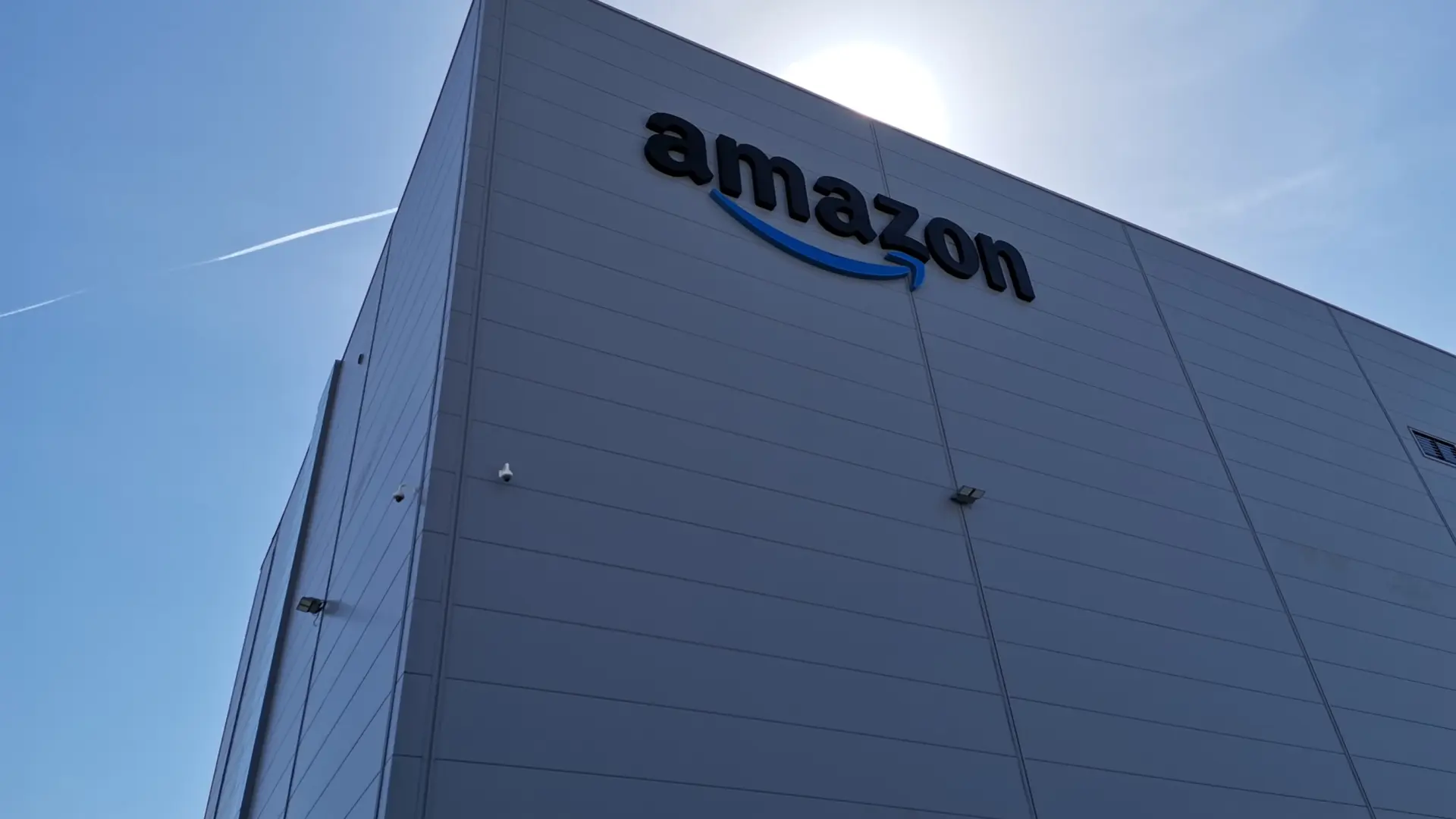 Amazon MAD7: así es por dentro el centro logístico robotizado de Illescas