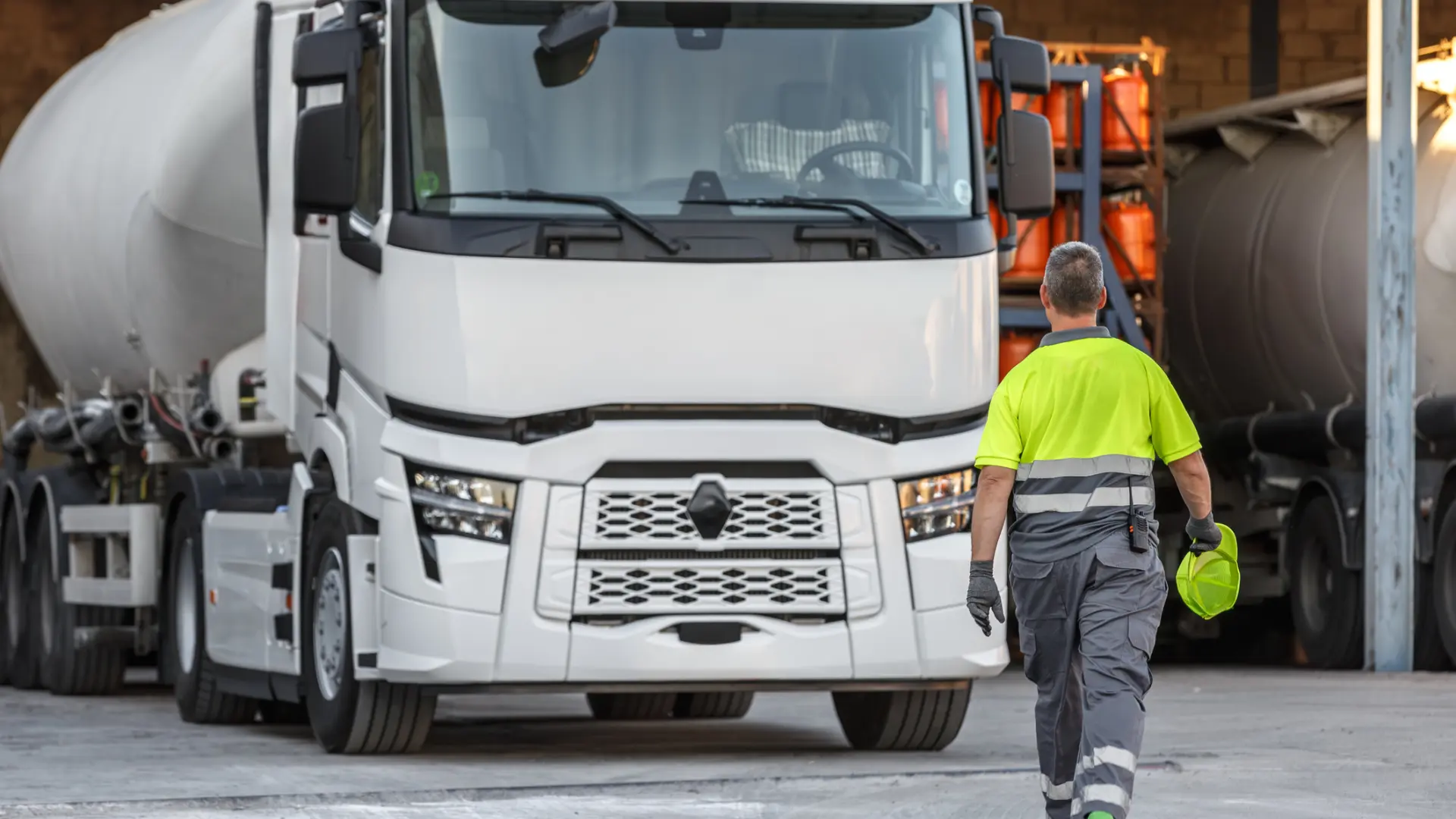 Alex Tensso, camionero con un sueldo de 2.500 euros: "Creía que era una ...